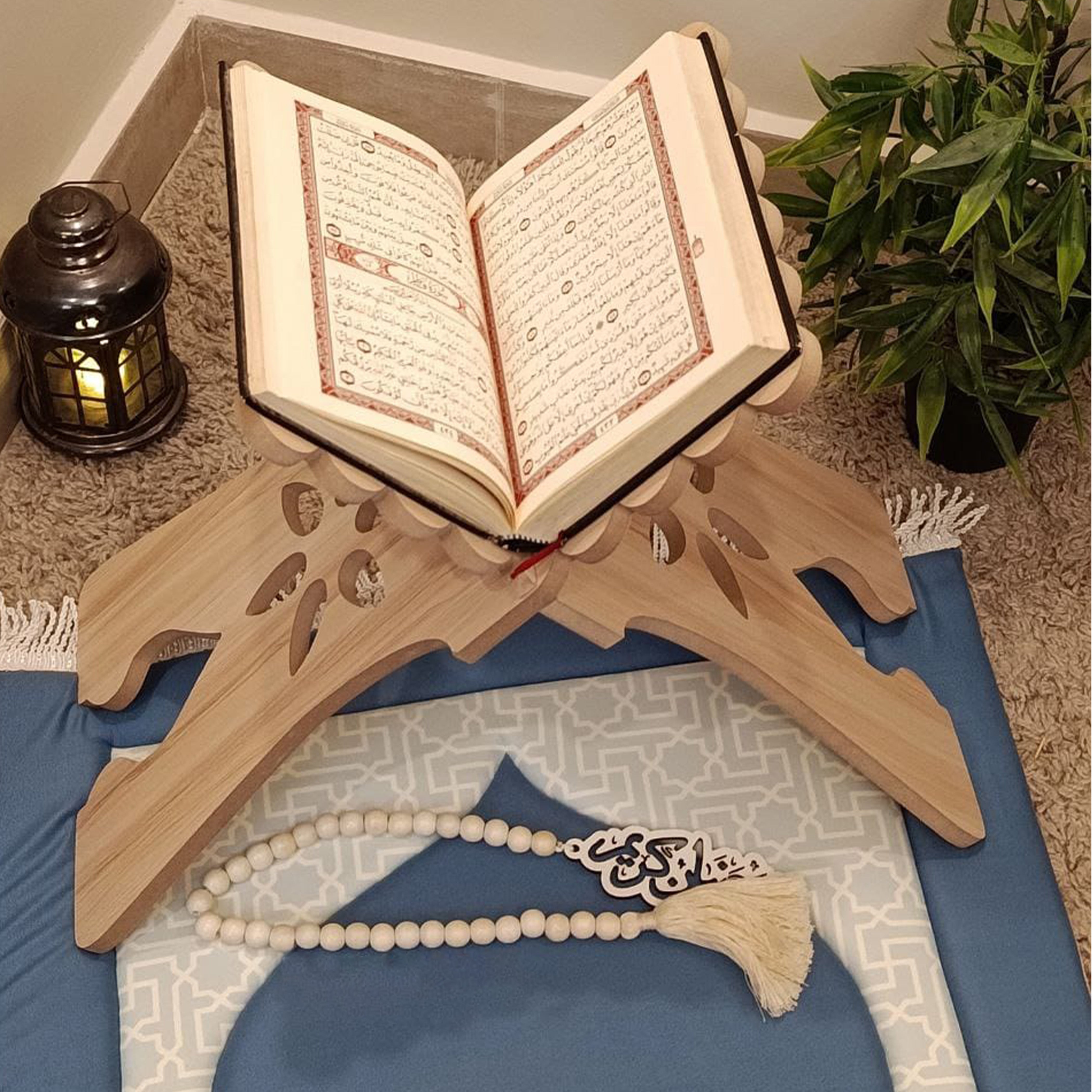 Mushaf Stand – Iwan